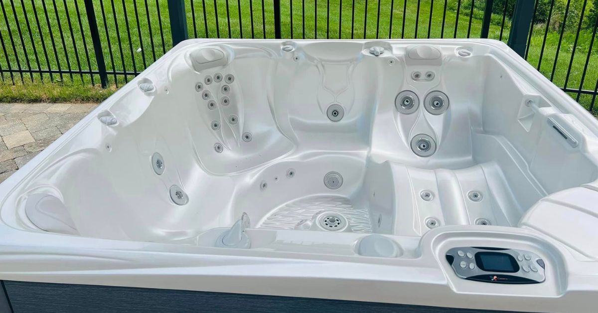 How Hot Tub Hydrotherapy Benefits Athletes