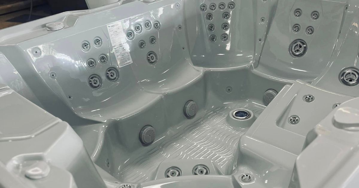 How Hot Tub Hydrotherapy Benefits Athletes