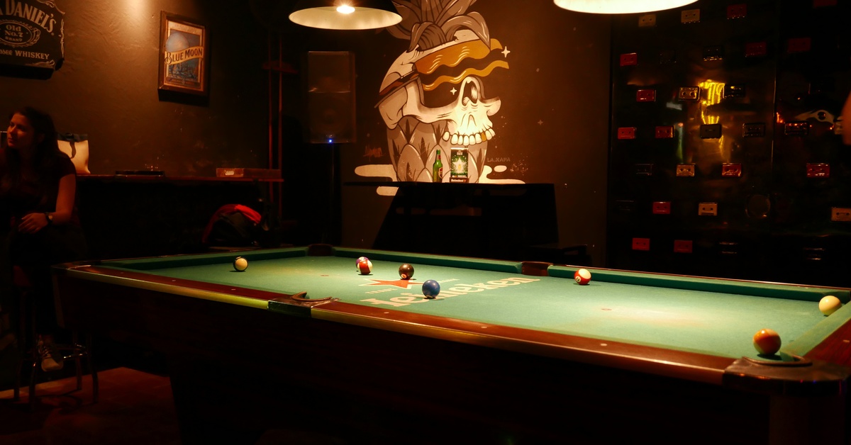 What Are the Best Games for a Bar or Restaurant?